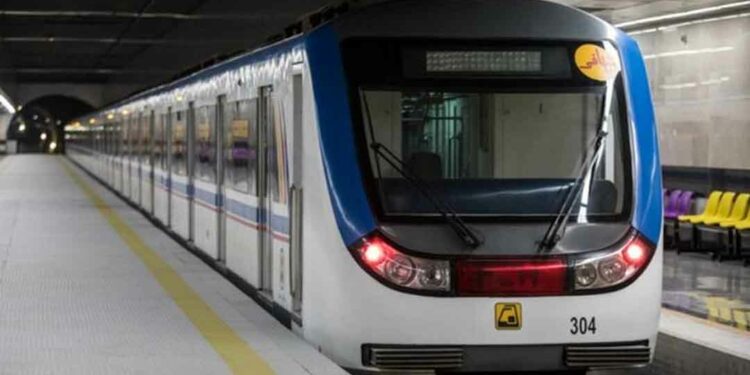 Railing of the return route of the Tehran-Parand metro line - Total ...